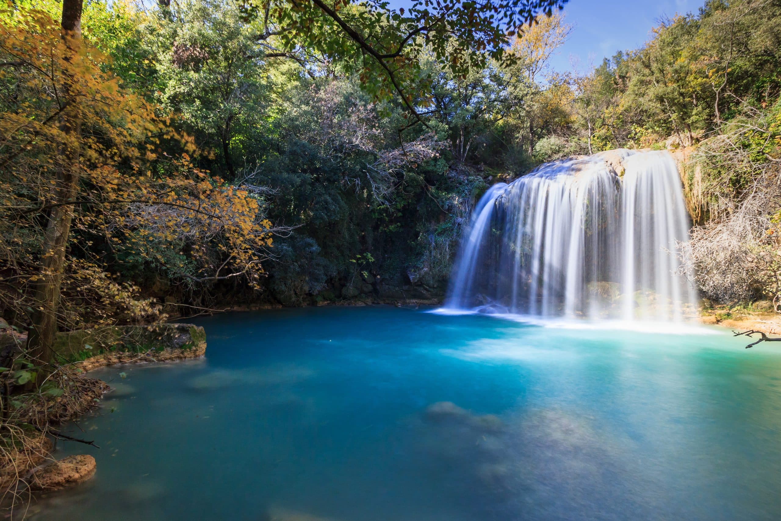 La cascade de Sillans : Un joyau naturel à couper le souffle
